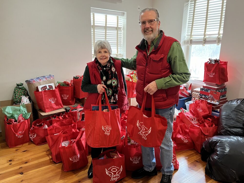 Project Self-Sufficiency’s Earth Angels initiative seeks holiday ...
