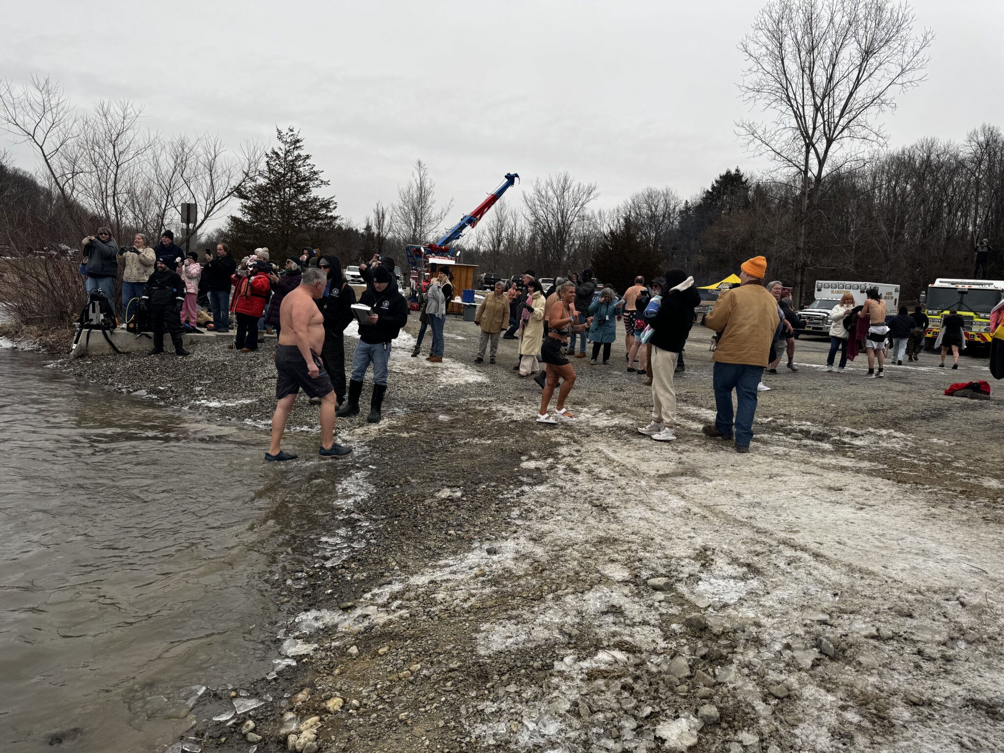 Hope Fire Department’s second annual Polar Plunge: Brave souls take the ...