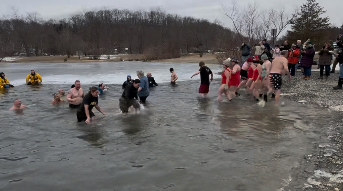 Hope Fire Department’s second annual Polar Plunge: Brave souls take the ...